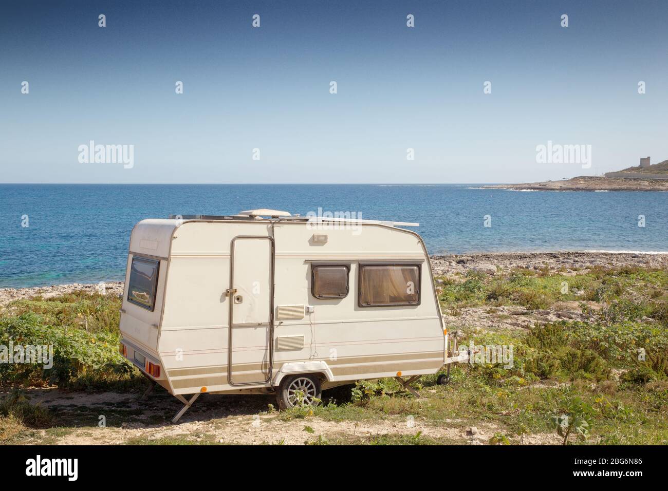 Caravans on beach hi-res stock photography and images - Alamy