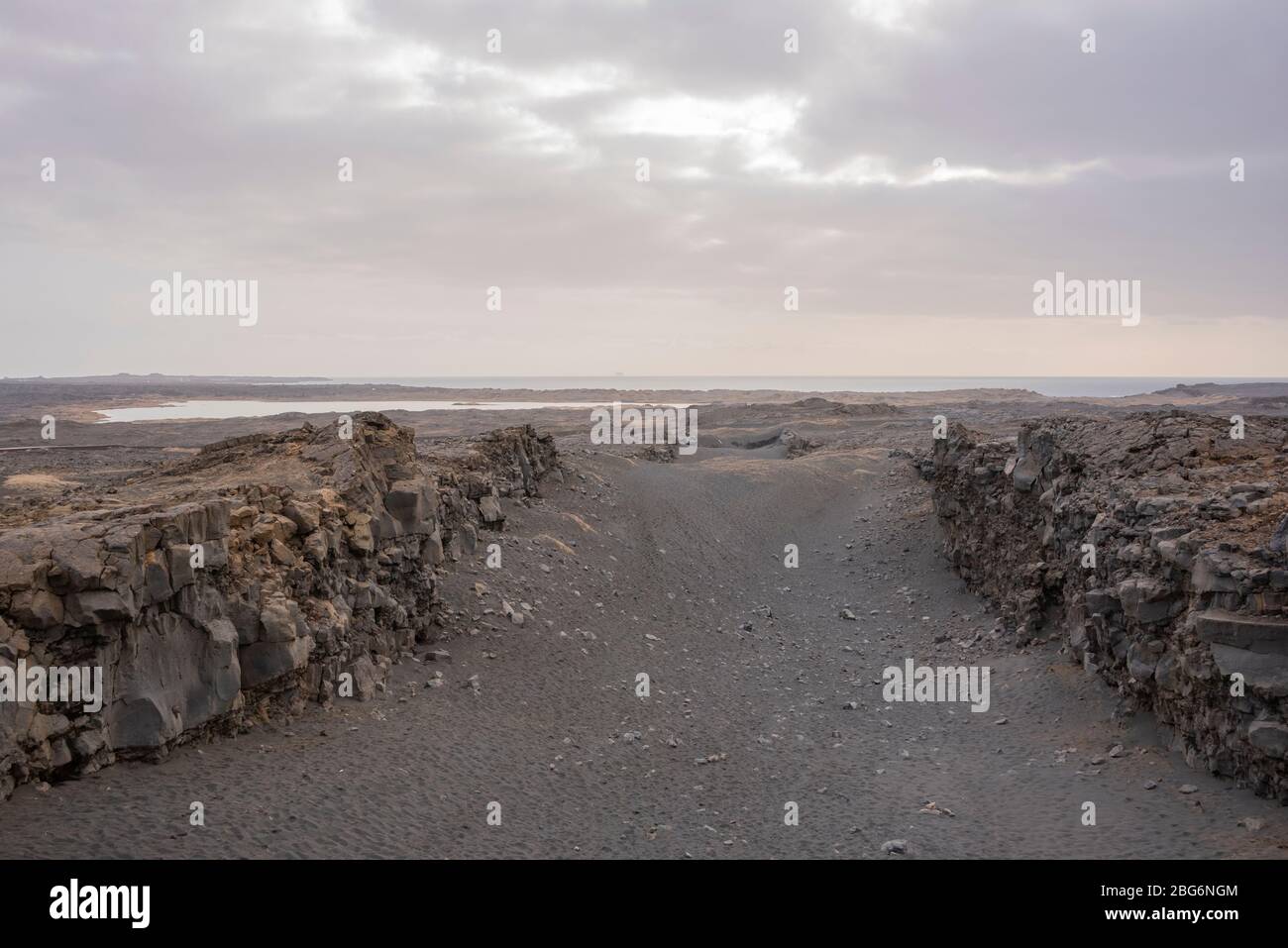 Volcanic landscape at the Bridge between Continents, Reykjanes ...