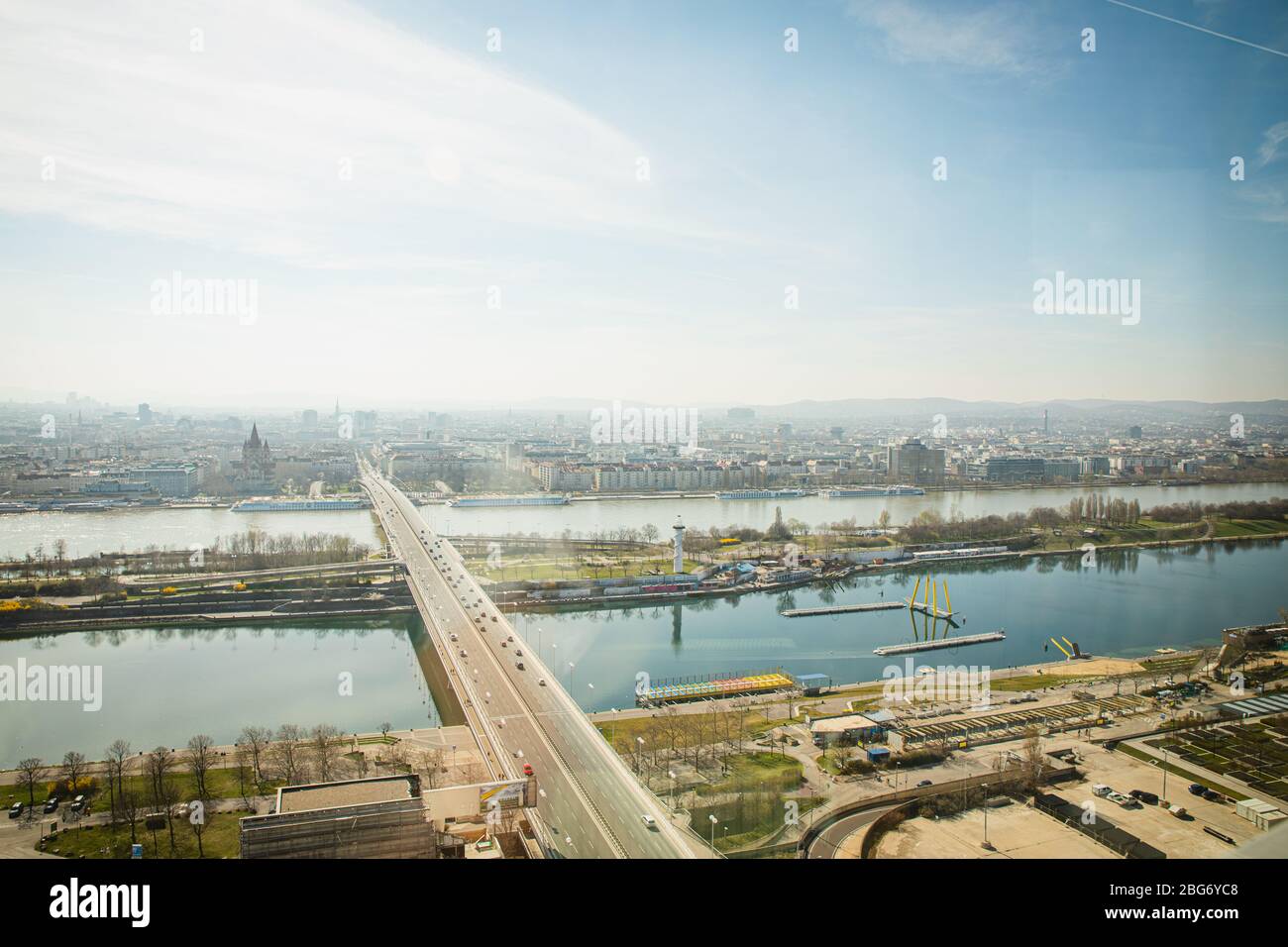 Midday scenic view on Vienna, Donau and Neue Donau with Reichsbrücke ...