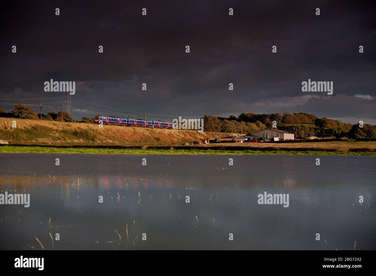 First Transpennine Express Siemens Desiro class 185 diesel train 185111 ...
