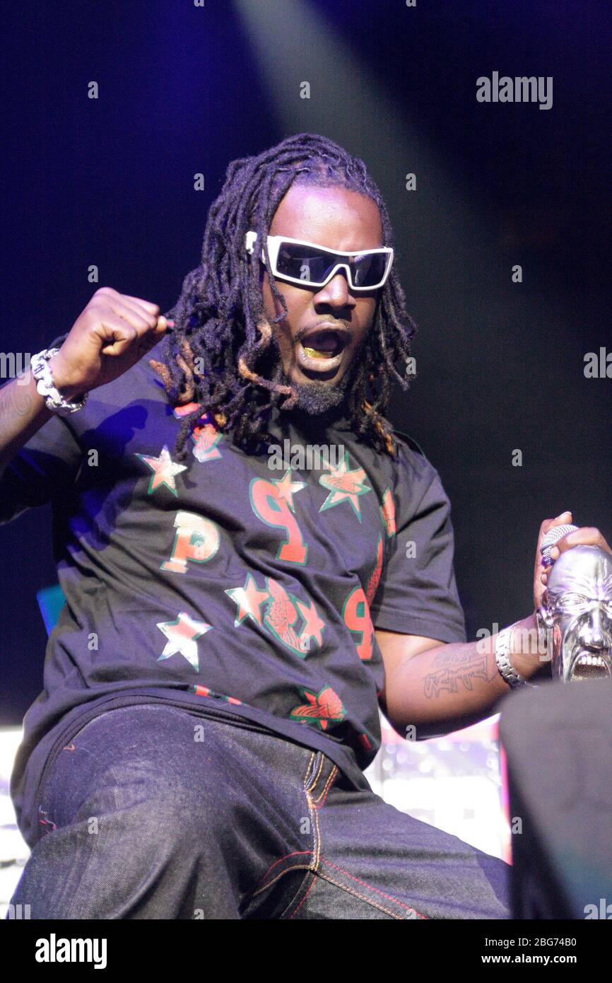 T pain hi-res stock photography and images - Alamy