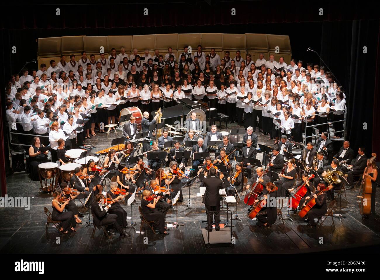 Choir orchestra concert hi-res stock photography and images - Alamy