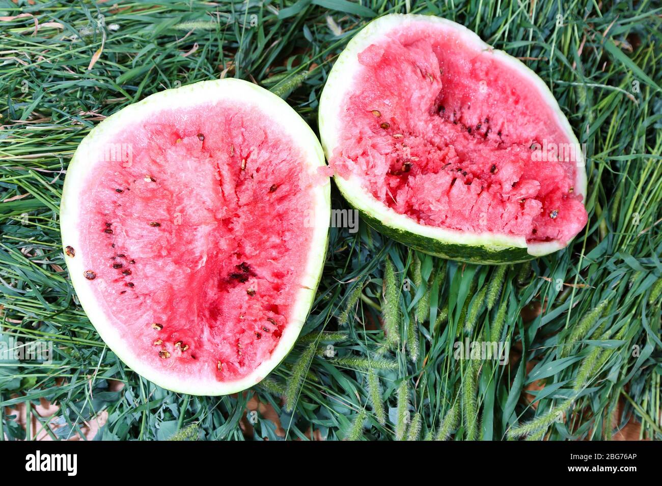 Cracked watermelon hi-res stock photography and images - Alamy