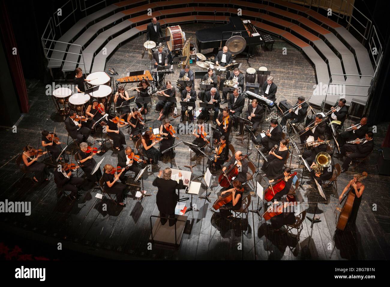 Concert hall orchestra hi-res stock photography and images - Alamy