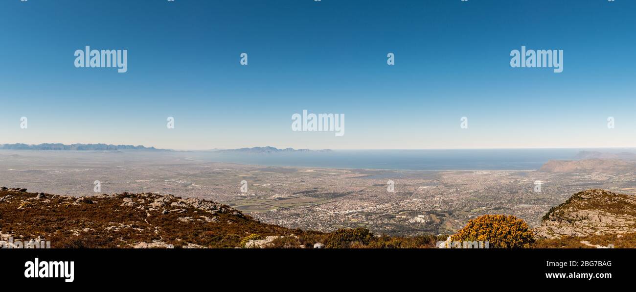 Cape Town view from the Table Mountain during winter season Stock Photo ...