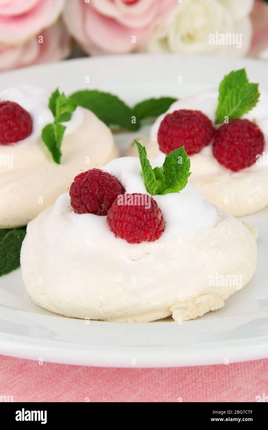 Red fruit meringue tartlet close hi-res stock photography and images ...