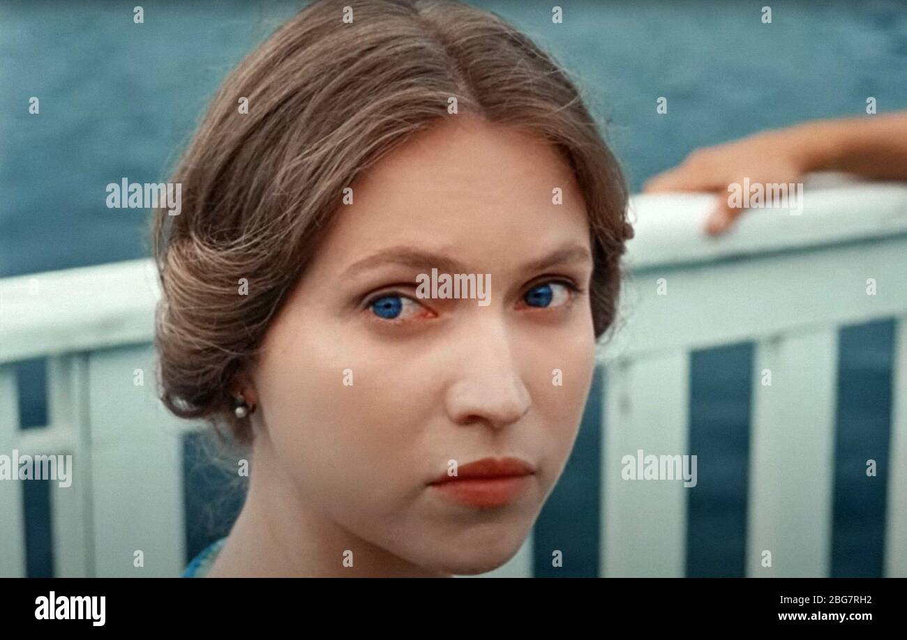 MARTIN EDEN, Jessica Cressy, 2019. © Kino Lorber / Courtesy Everett ...