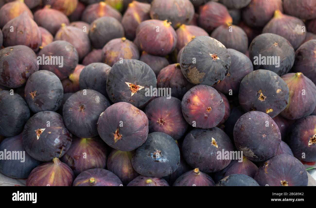 Ripe fig fruits seen in the market place Stock Photo - Alamy
