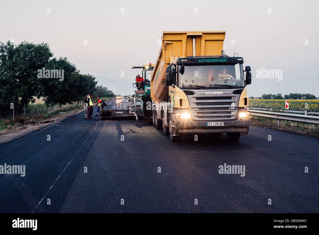 Motorway maintenance vehicle hi-res stock photography and images - Alamy
