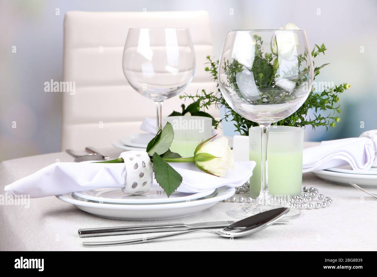 Table arrangement in restaurant Stock Photo - Alamy