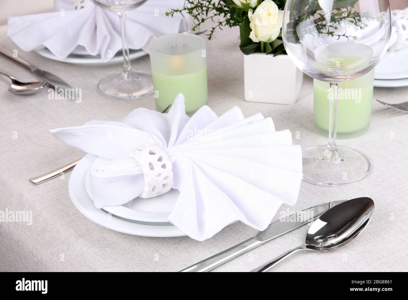 Table arrangement in restaurant Stock Photo - Alamy