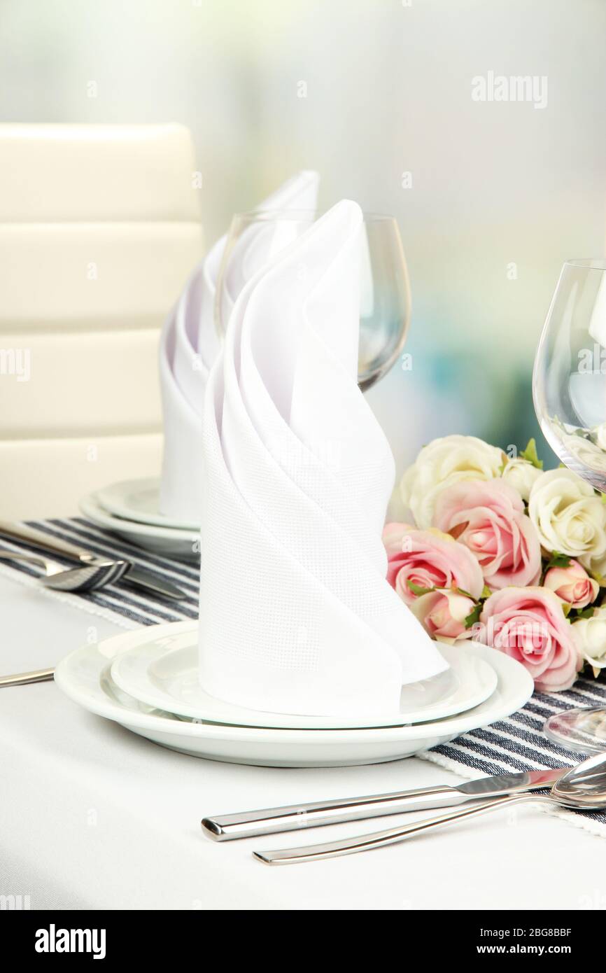 Table arrangement in restaurant Stock Photo - Alamy