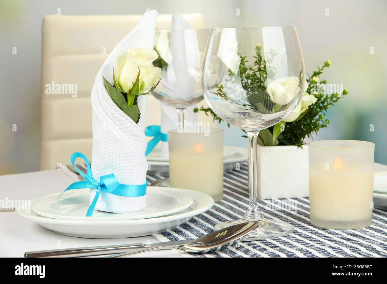 Table arrangement in restaurant Stock Photo - Alamy