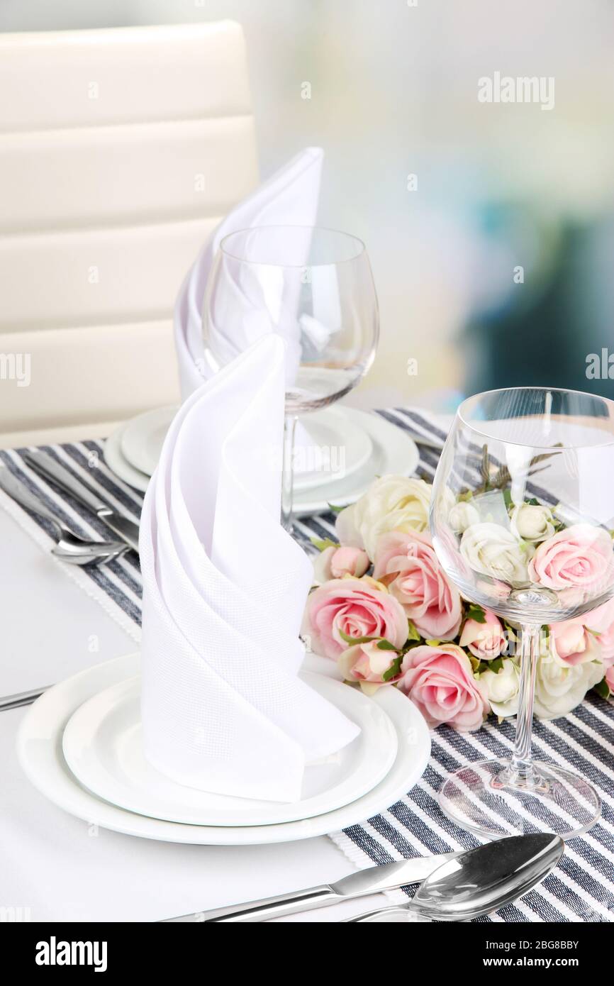 Table arrangement in restaurant Stock Photo - Alamy