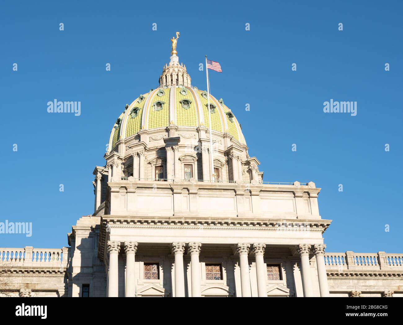 Flag over harrisburg capitol hi-res stock photography and images - Alamy