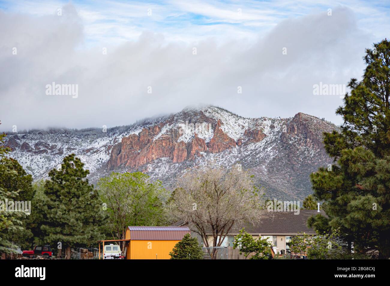 Snow capped peaks morning hi-res stock photography and images - Alamy
