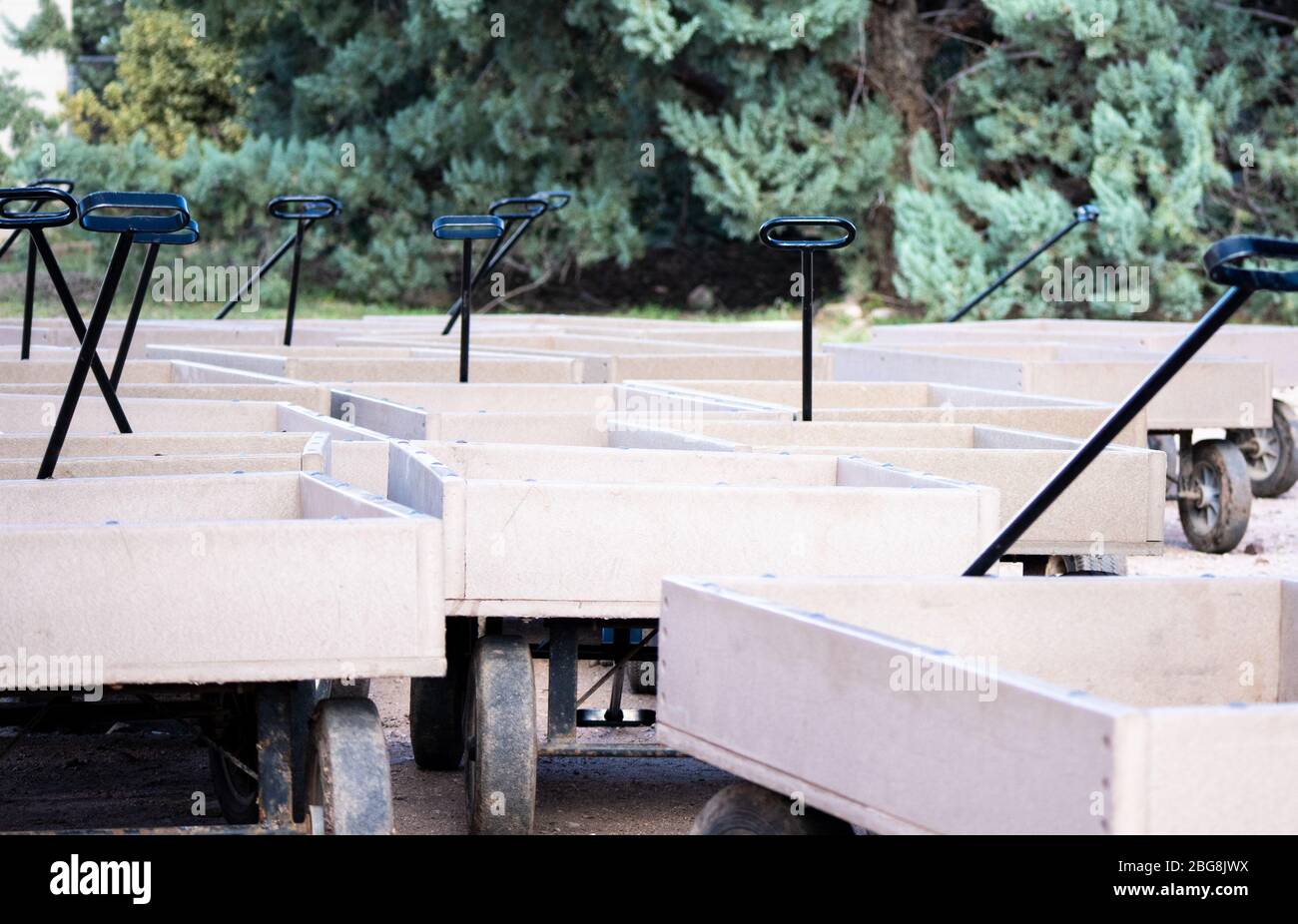 Group of wagons hi-res stock photography and images - Alamy