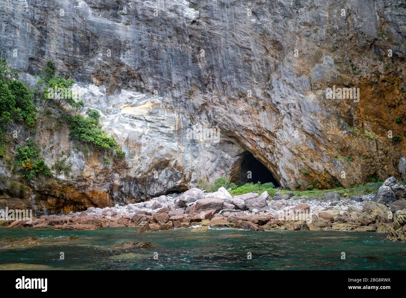 Peninsula Cave