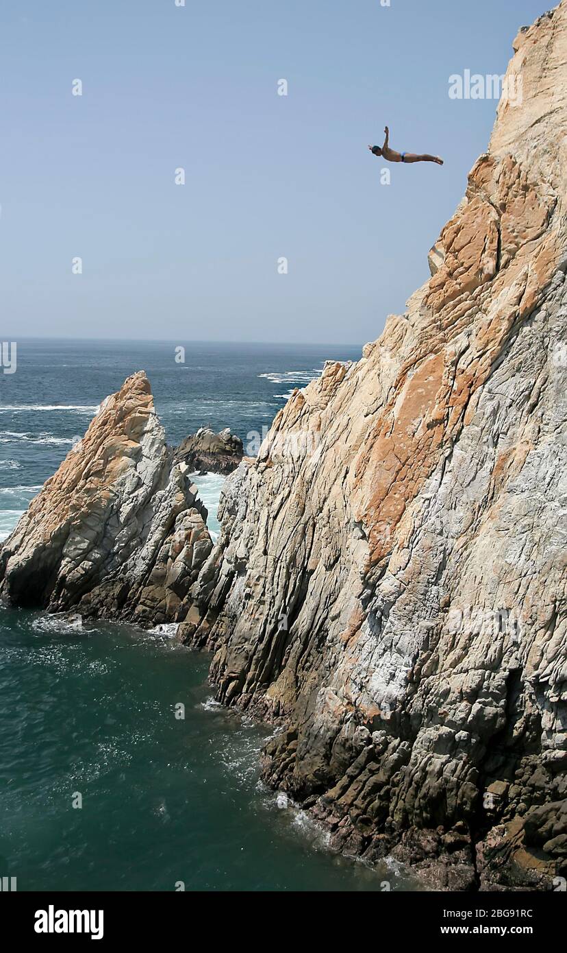 Cliff Diver, Acapulco, Guerrero, Mexico Stock Photo - Alamy