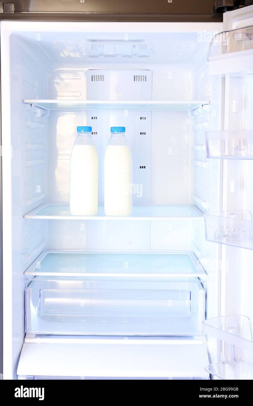 Milk dairy refrigerated shelves in hi-res stock photography and images ...