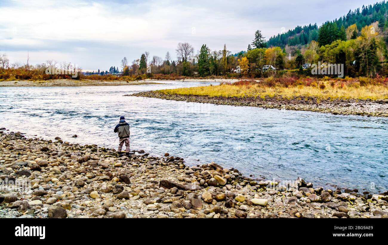River dam british columbia hi-res stock photography and images - Alamy