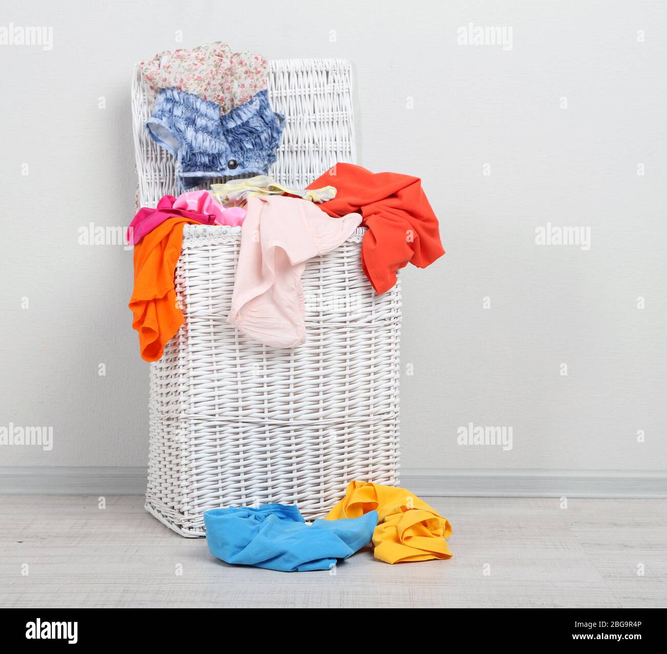 Full laundry basket hi-res stock photography and images - Alamy