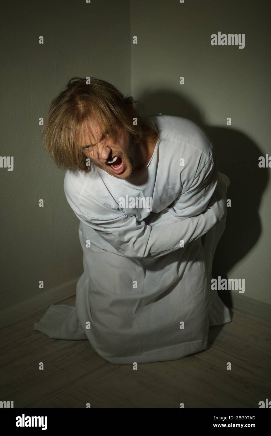 Restraint jacket hospital hi-res stock photography and images - Alamy