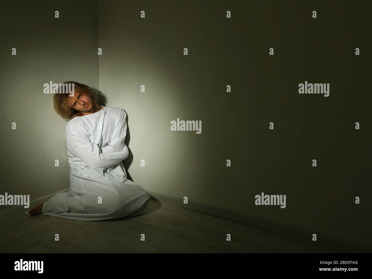 Restraint jacket hospital hi-res stock photography and images - Alamy