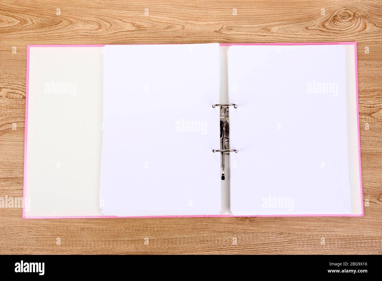 File folder on desk hi-res stock photography and images - Alamy