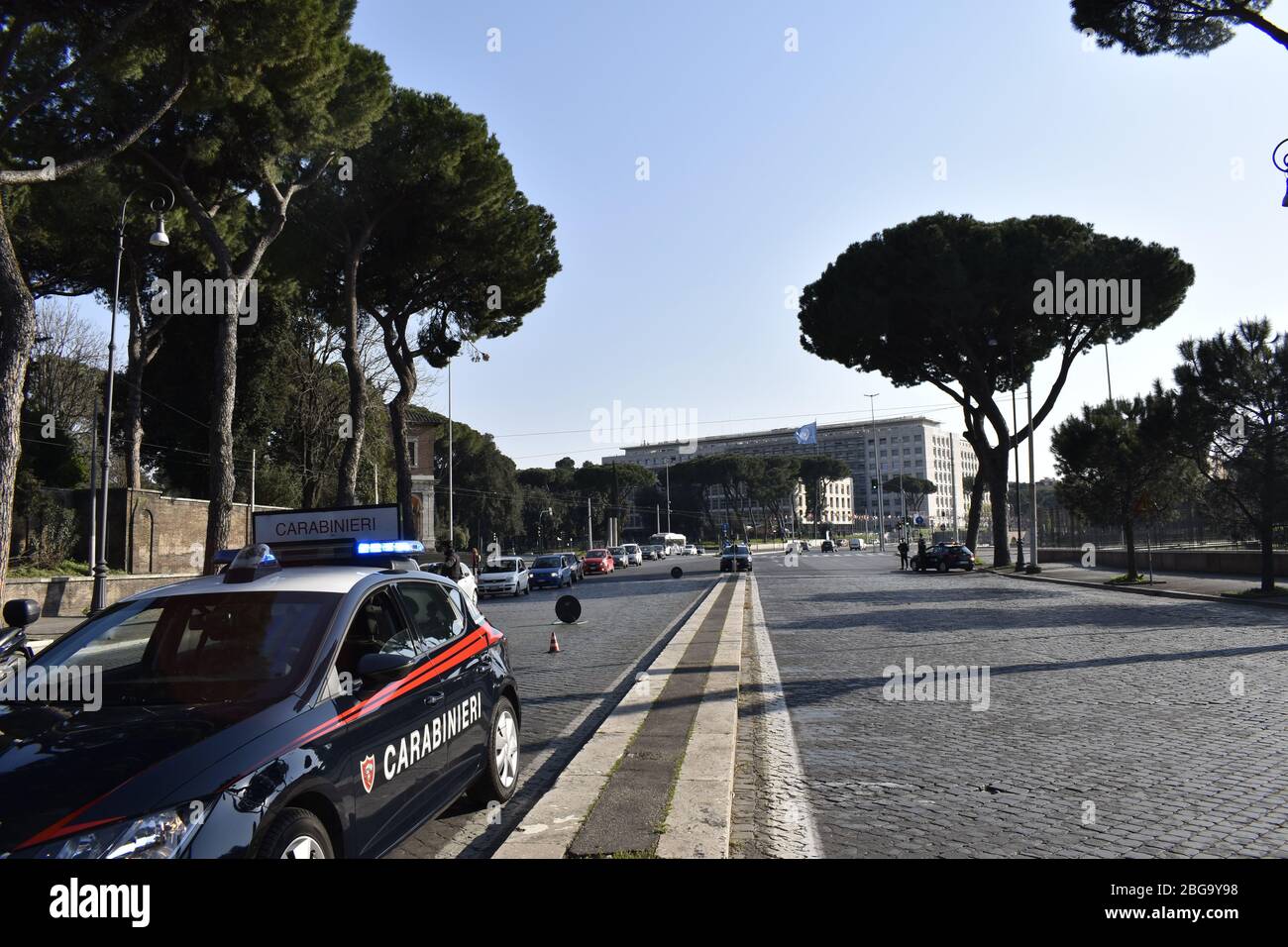 Carabinieri donne hi-res stock photography and images - Alamy