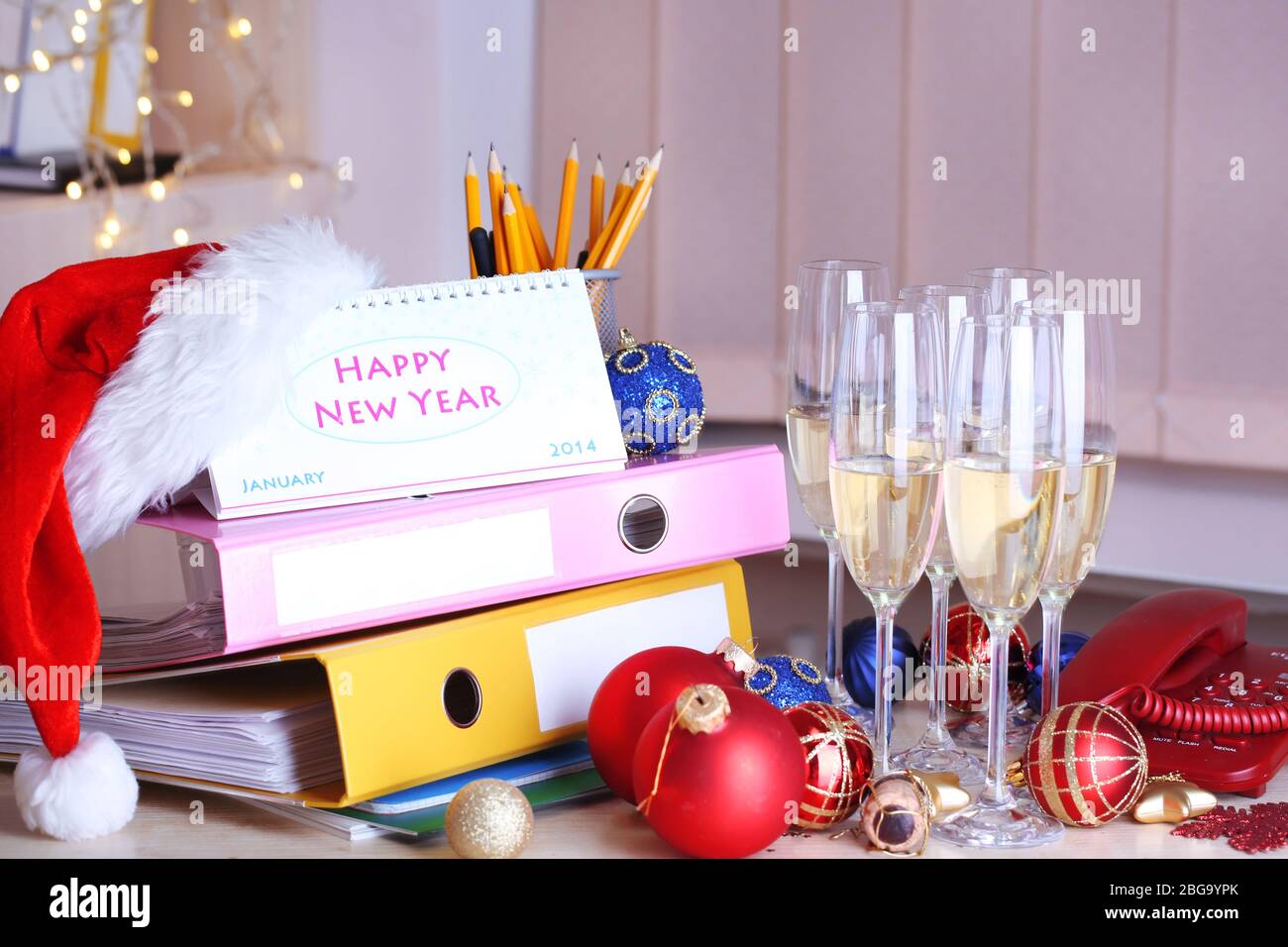 Happy new year businesspeople hi-res stock photography and images - Alamy