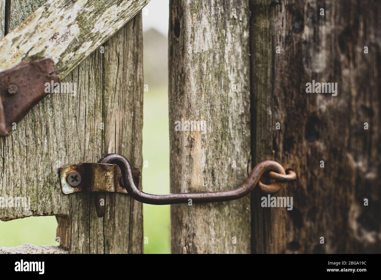 Gate hook hi-res stock photography and images - Alamy