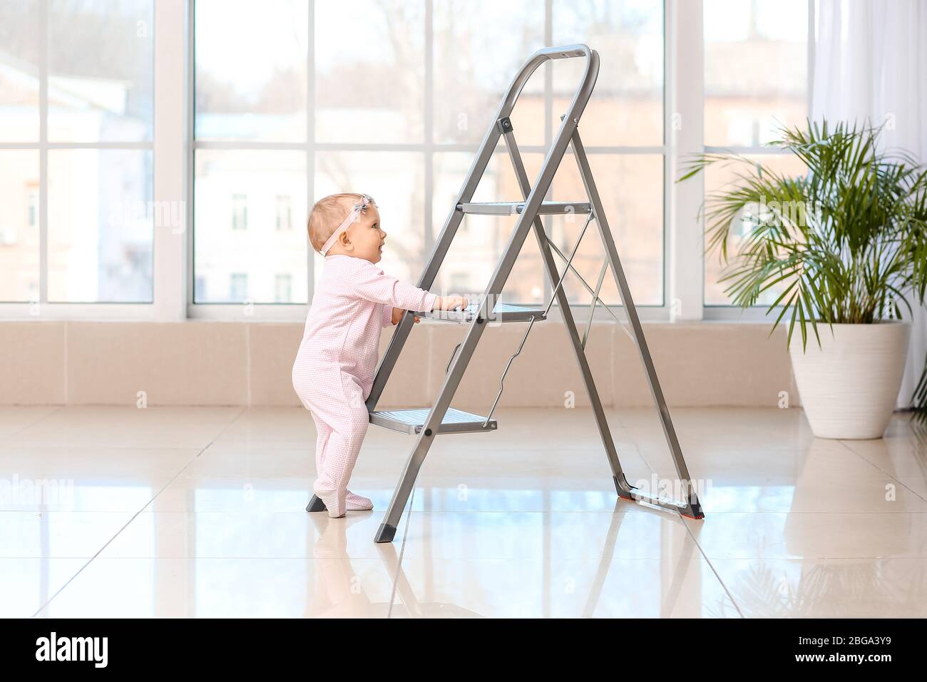 Step ladder accident hi-res stock photography and images - Alamy