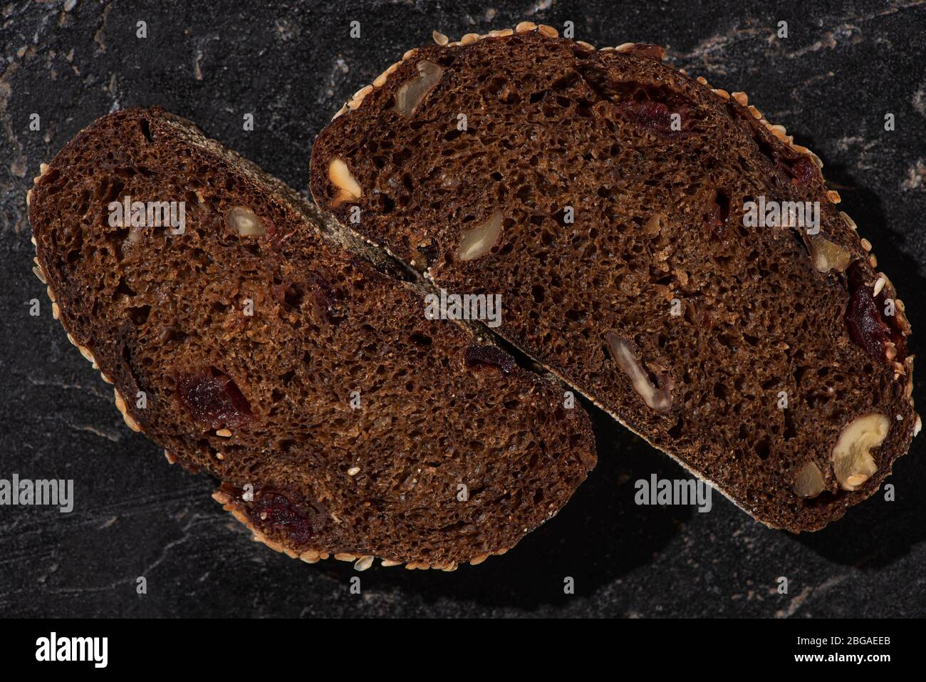 Black bread slices hi-res stock photography and images - Alamy