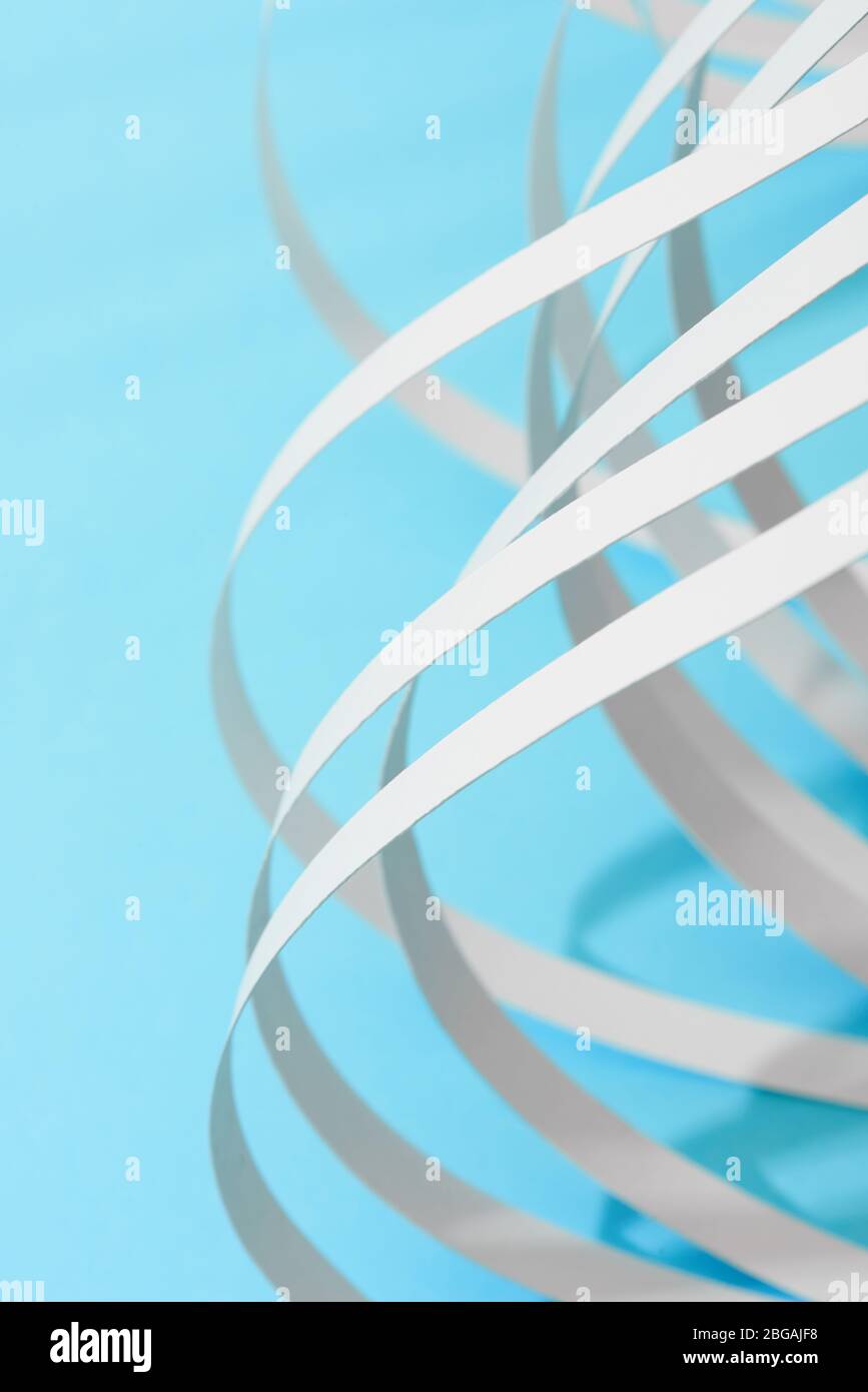 Simple curved white paper hi-res stock photography and images - Alamy