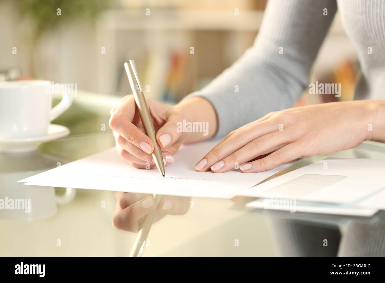 Handwriting pen hi-res stock photography and images - Alamy