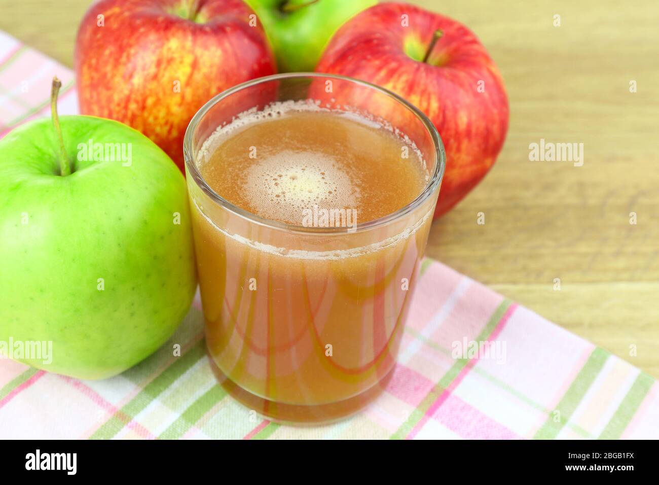 Healthy fresh juice of apples close up Stock Photo - Alamy