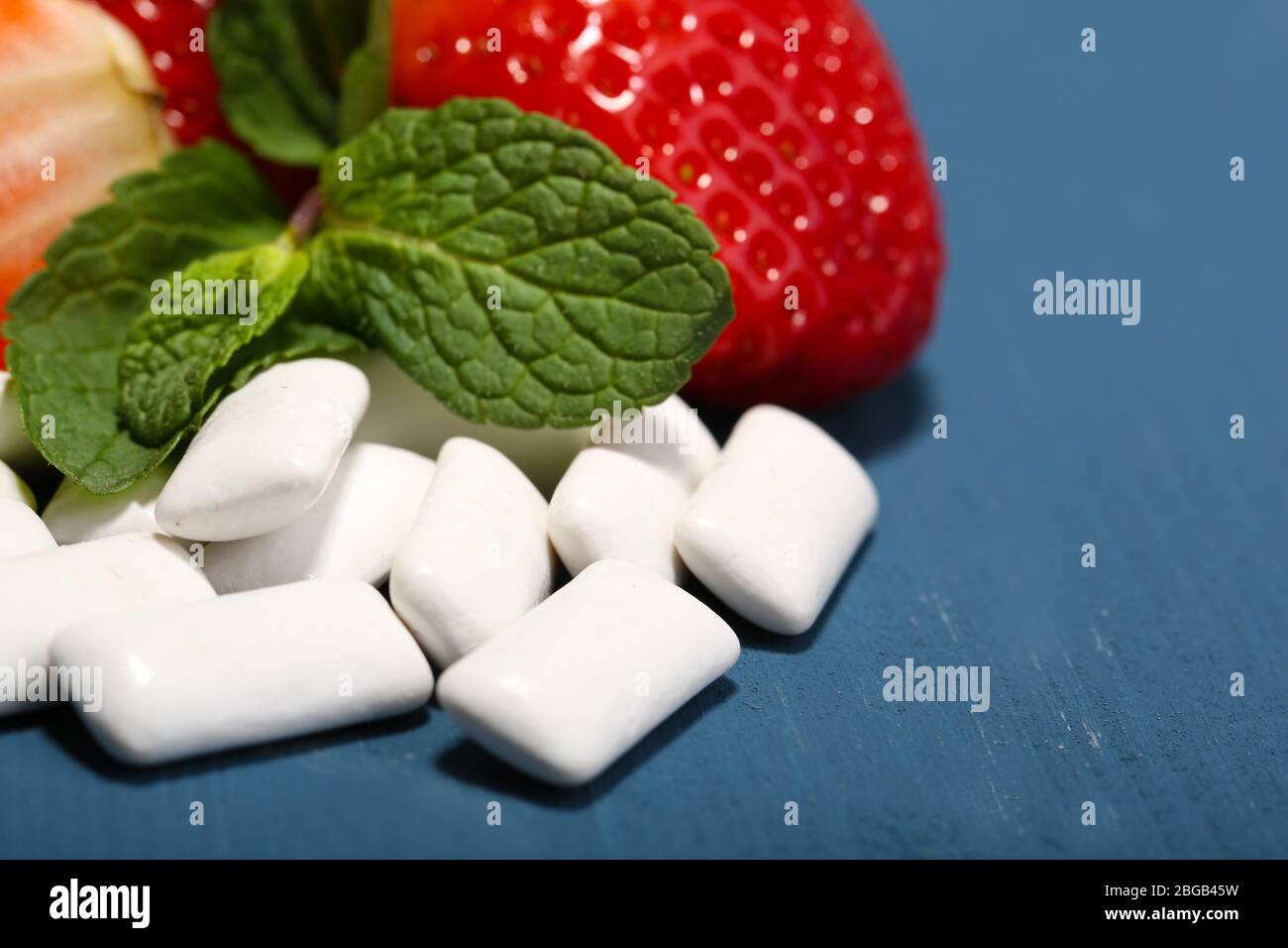 Strawberry gum leaf hi-res stock photography and images - Alamy