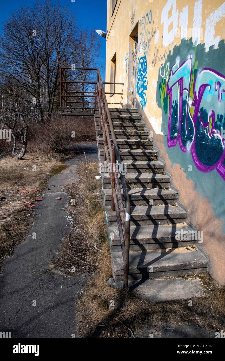 Destroyed stair hi-res stock photography and images - Alamy
