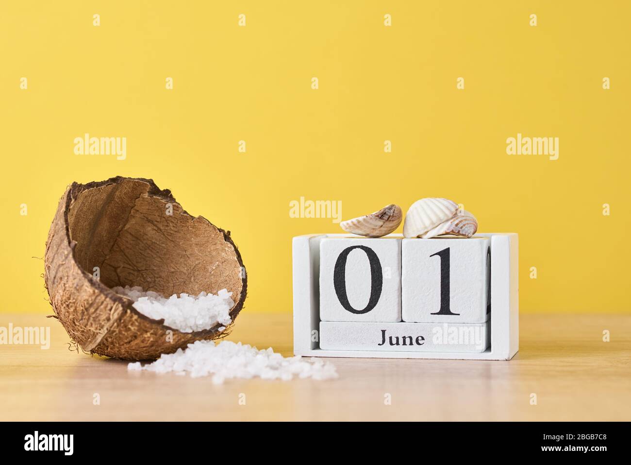 Hello june planning calendar hi-res stock photography and images - Alamy