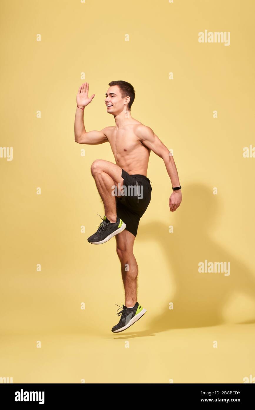Man side running studio full body hi-res stock photography and images ...