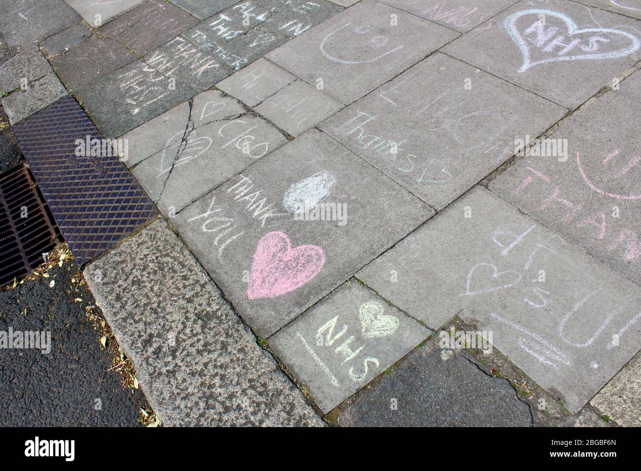 Pavement chalk kids hi-res stock photography and images - Alamy
