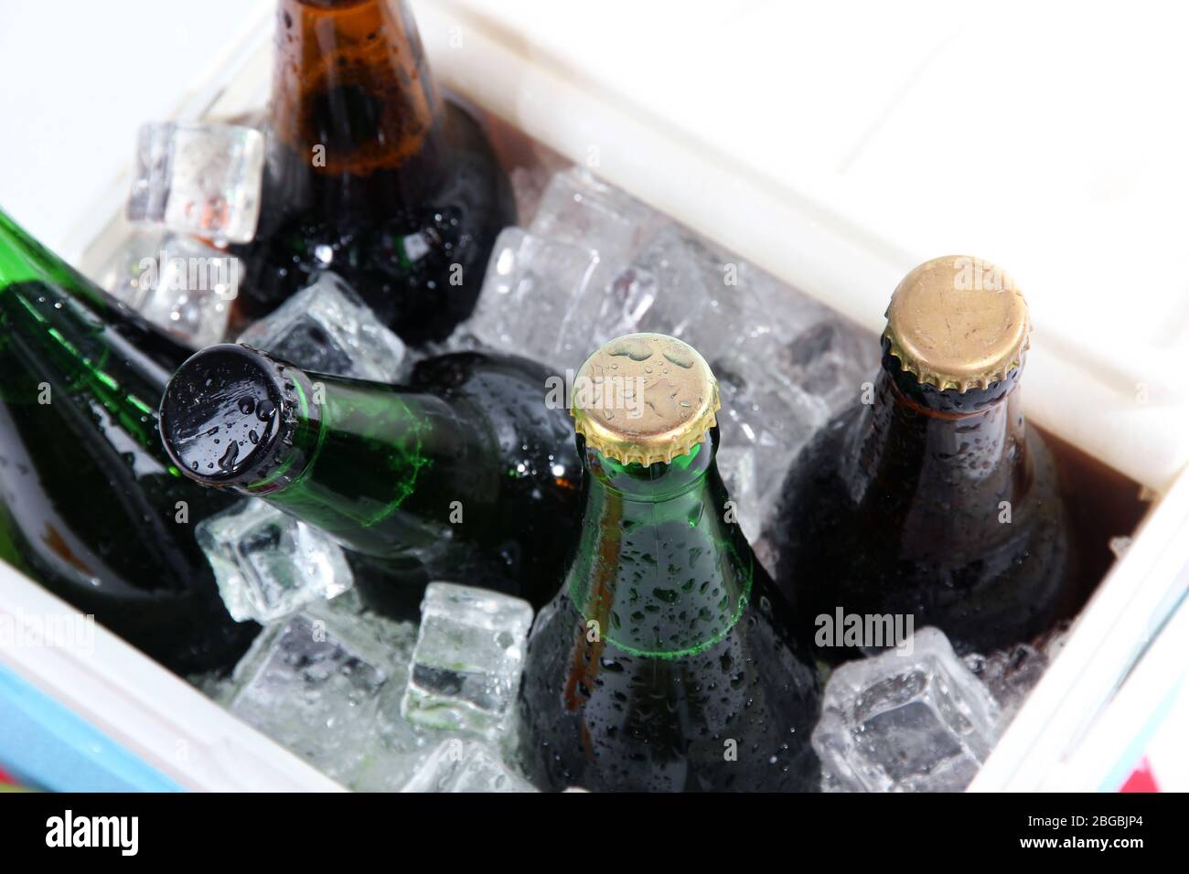 Open ice chest hi-res stock photography and images - Alamy