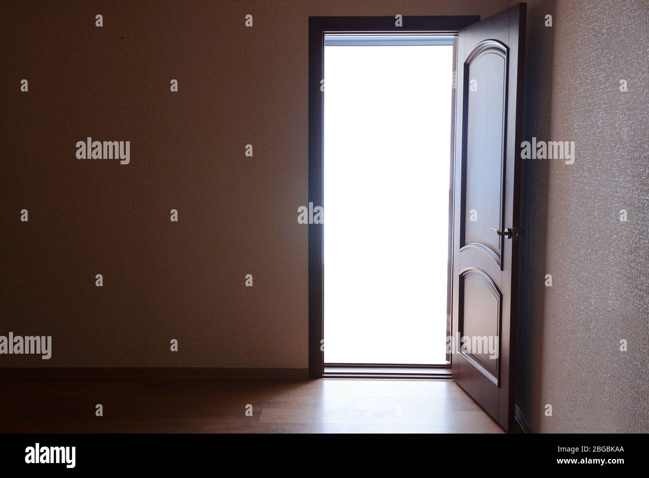 Open door to bright light hi-res stock photography and images - Alamy