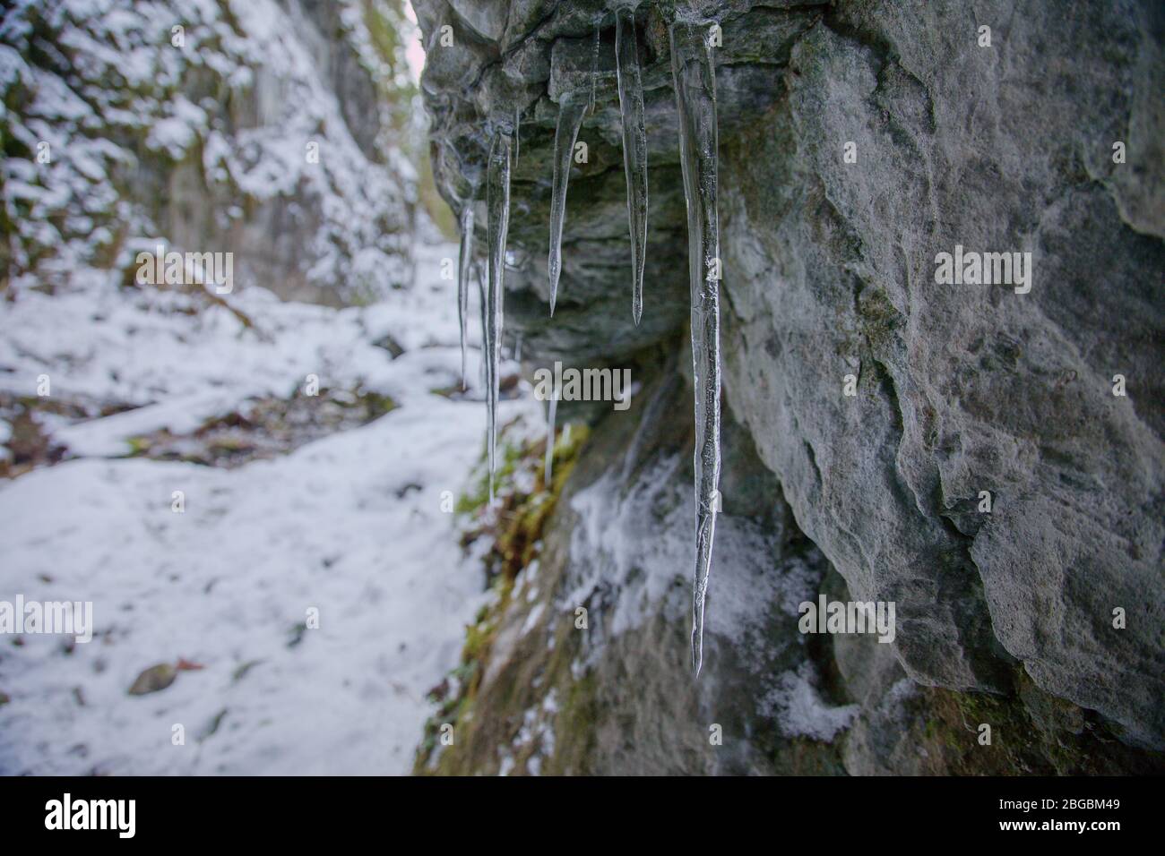 Ice hanging hi-res stock photography and images - Alamy