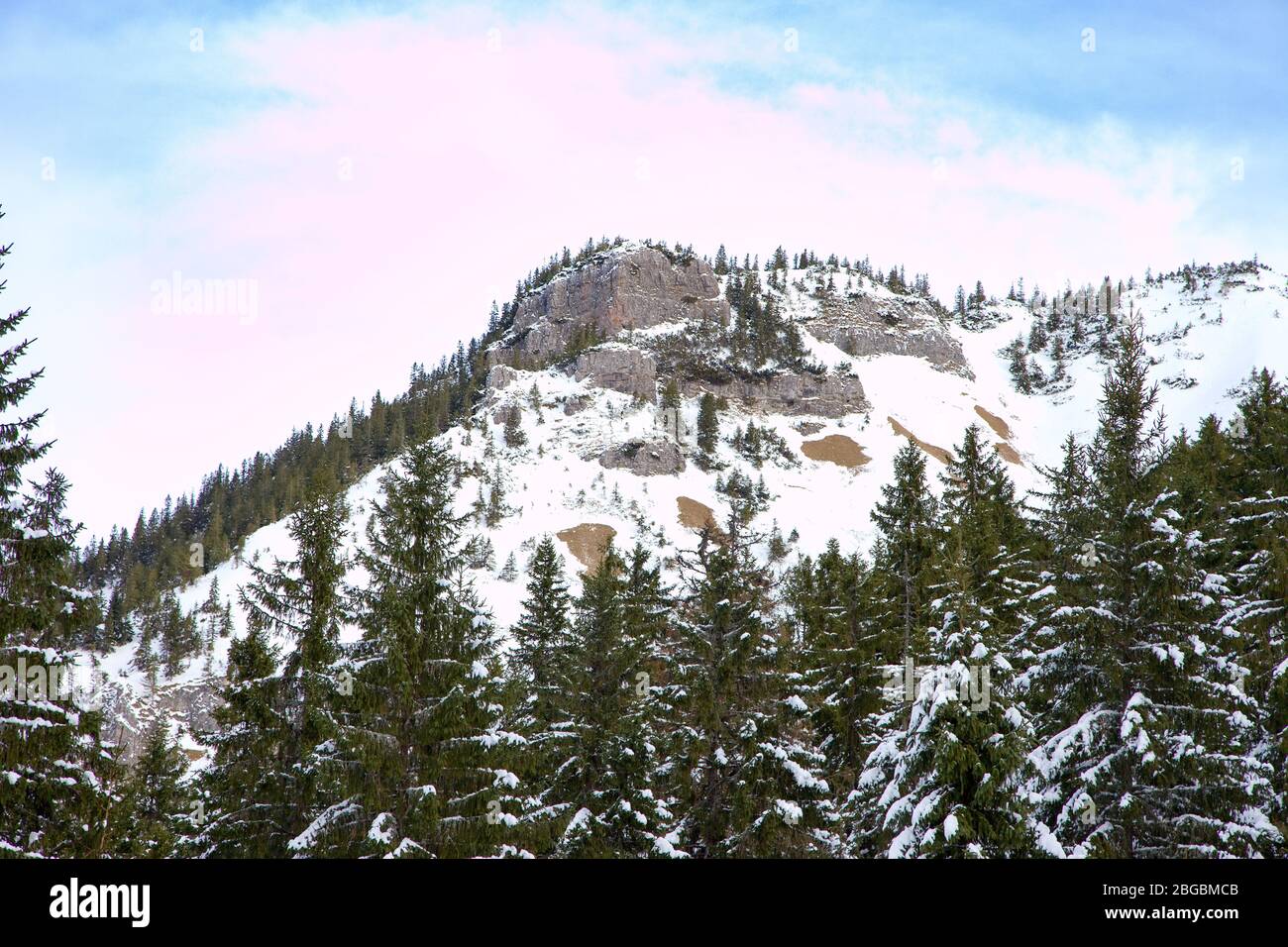 Small white peak hi-res stock photography and images - Alamy