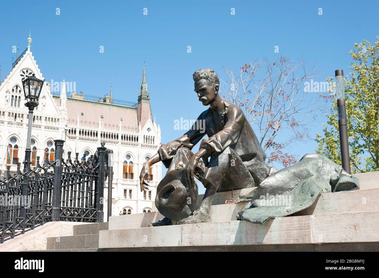 Jozsef attila statue hi-res stock photography and images - Alamy
