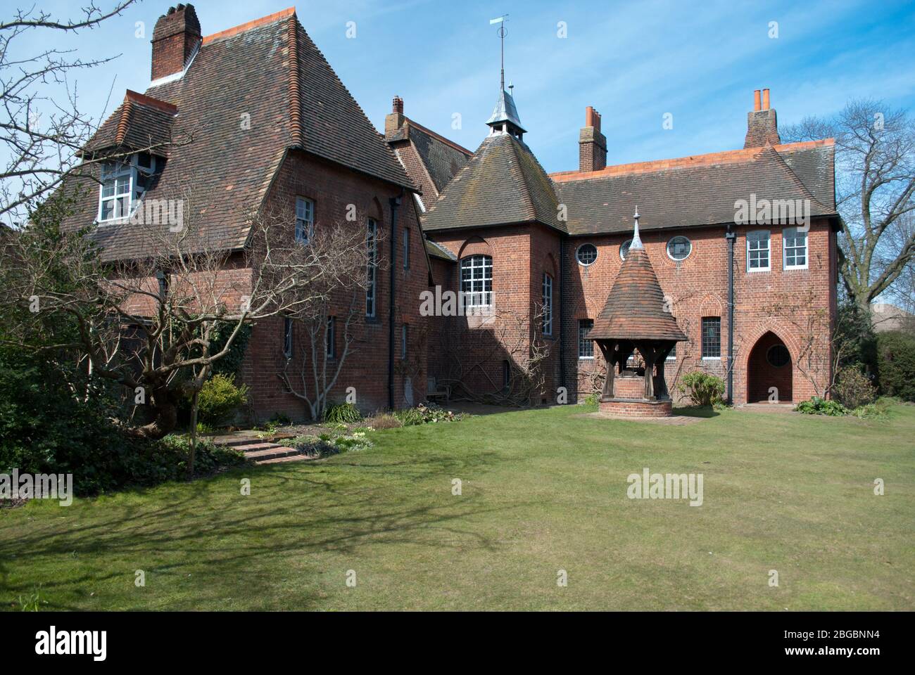 Red house philip webb hi-res stock photography and images - Alamy