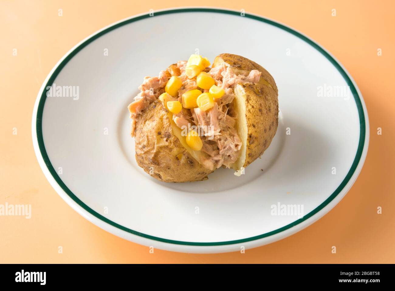 Jacket potato with tuna hi-res stock photography and images - Alamy