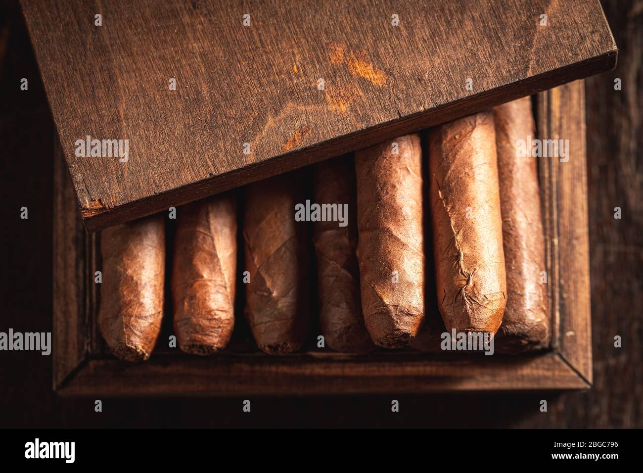 Cigara hi-res stock photography and images - Alamy